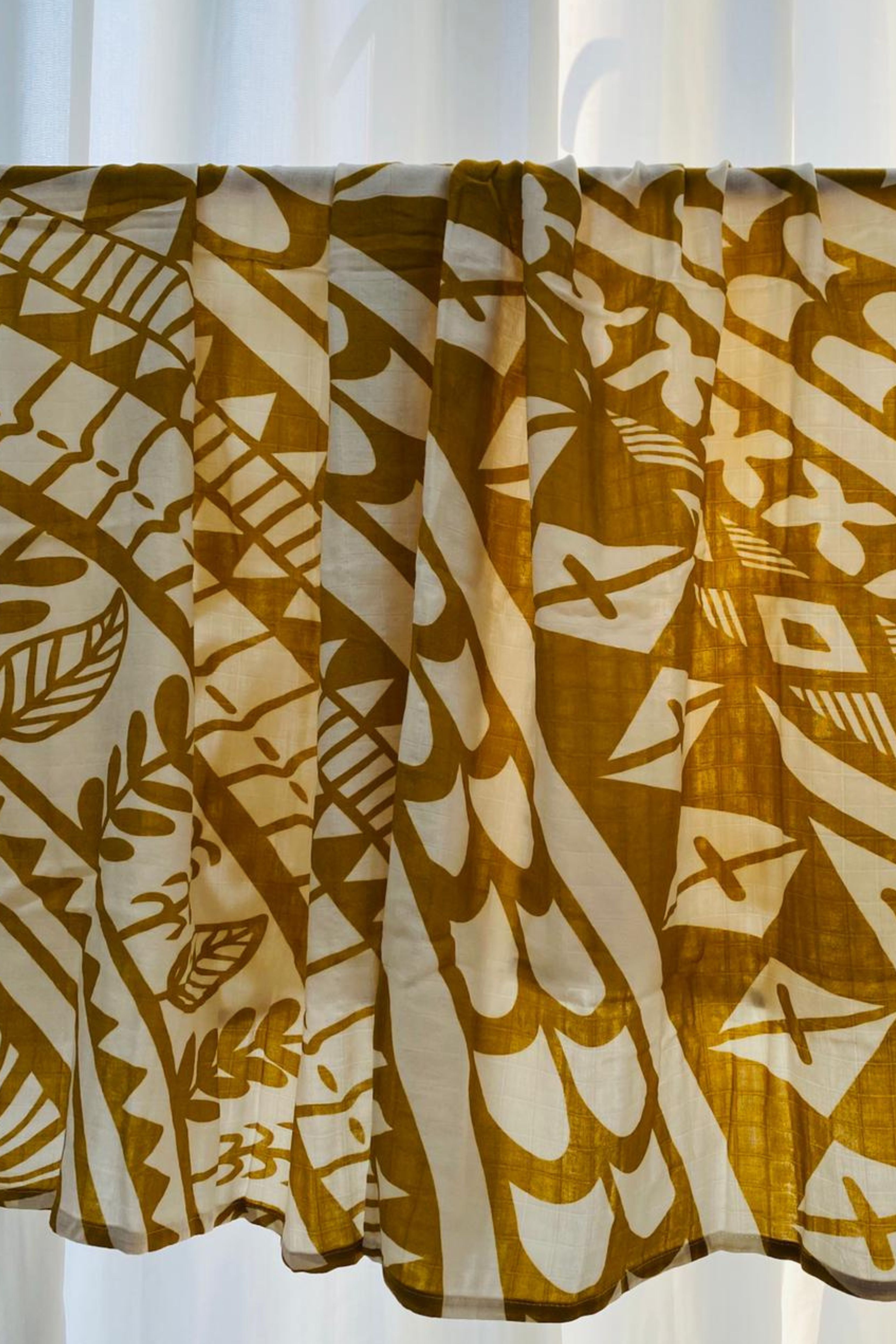 Mustard Niuean Inspired Muslin Wrap – Polybubs